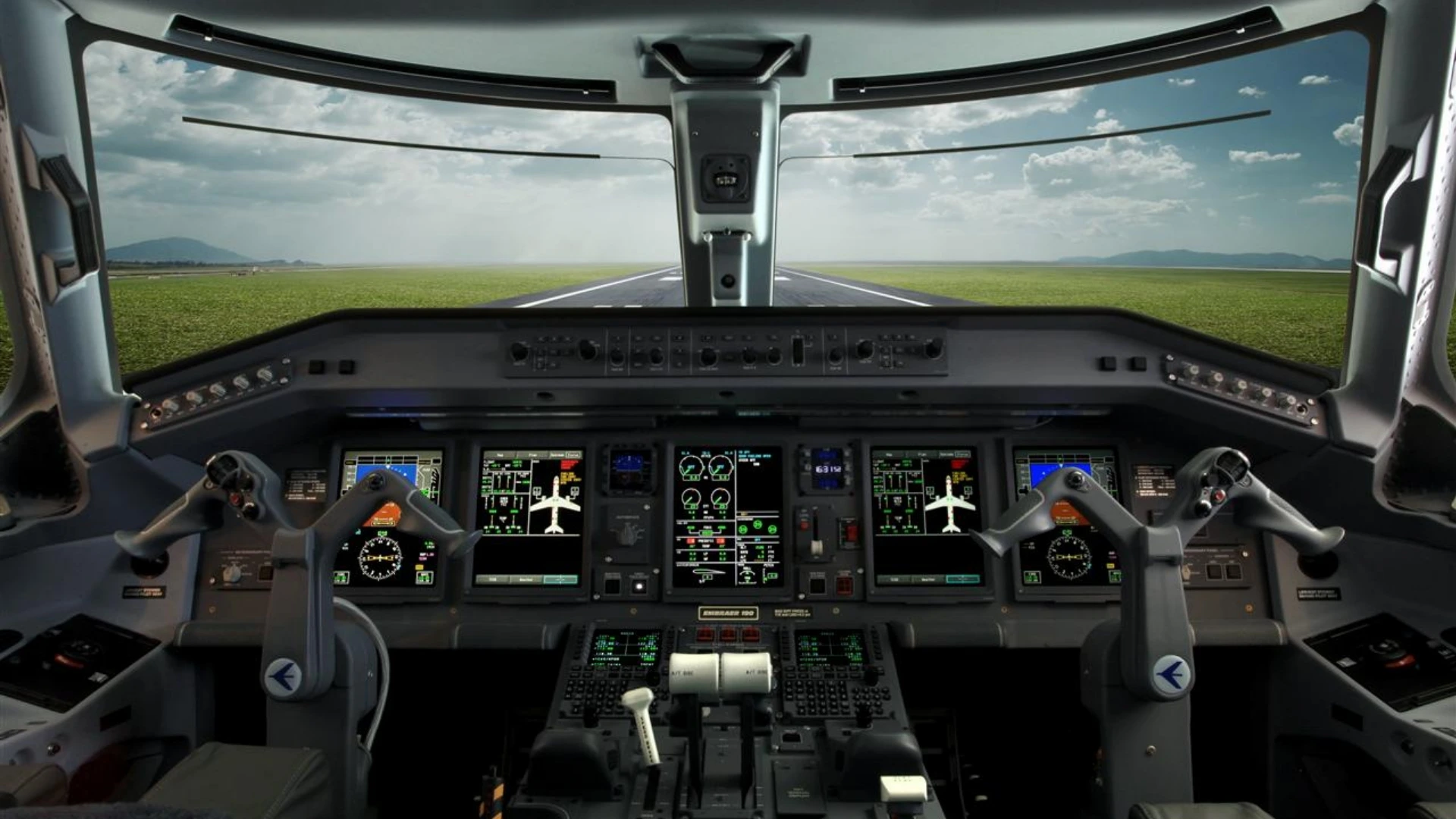 E170 - Commercial Aviation - Embraer