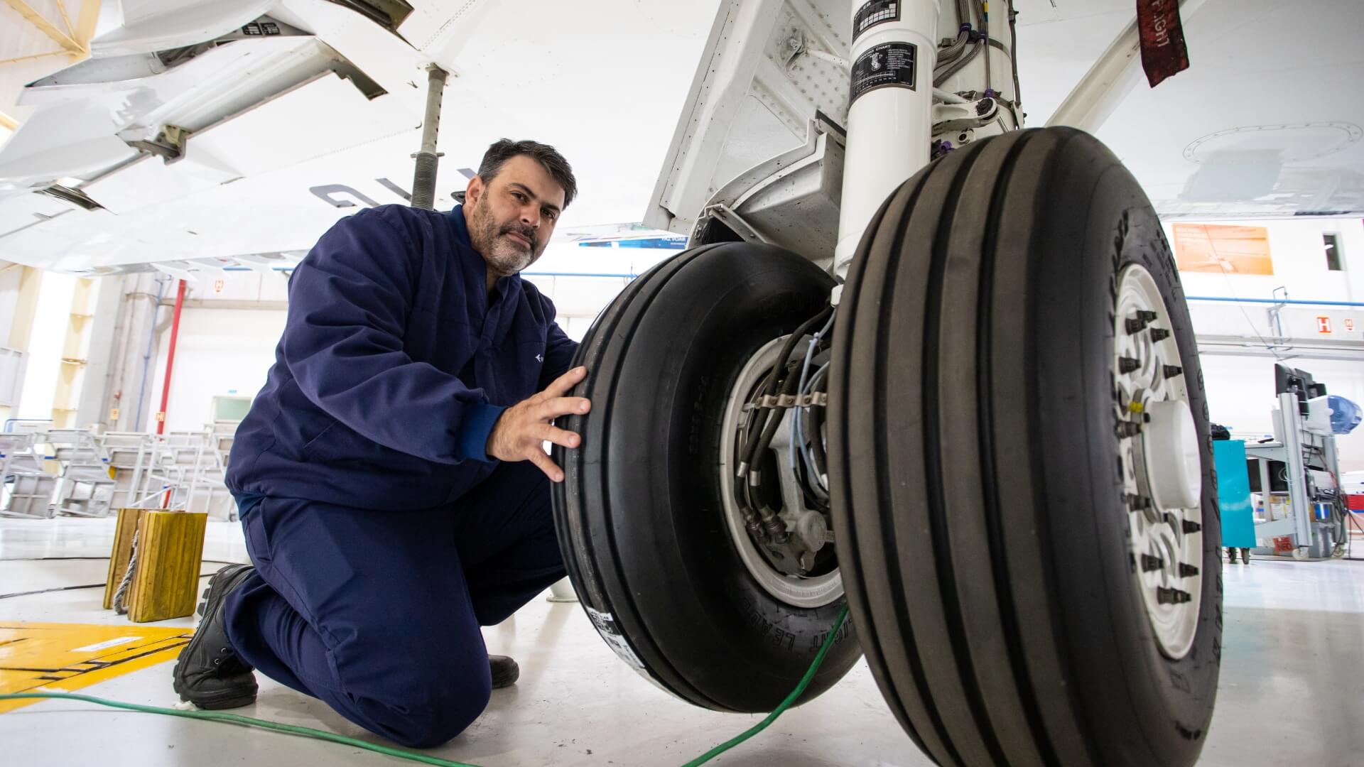 E-JET E2 Range - Commercial Aviation - Embraer