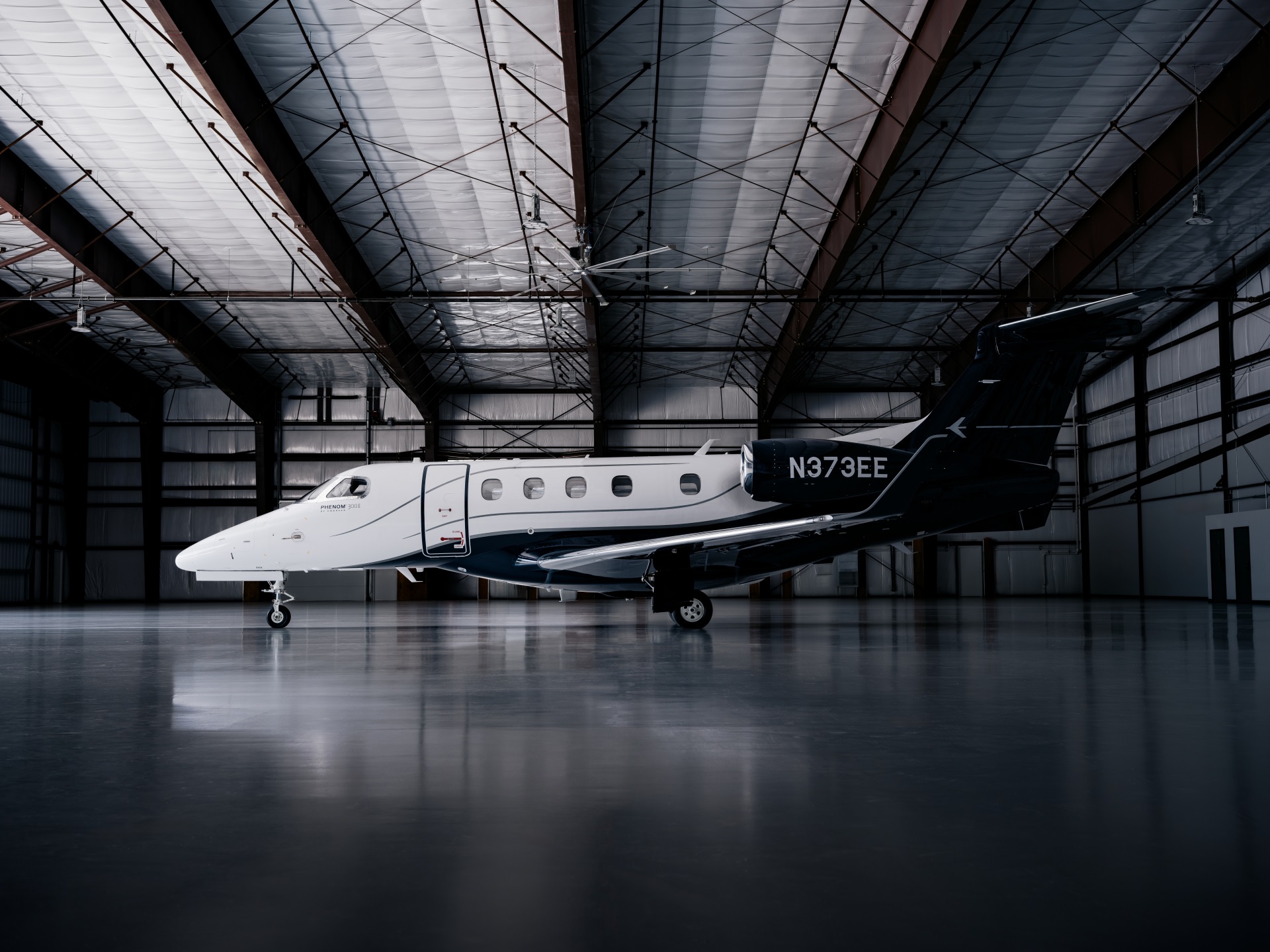 Phenom 300E - Executive Jets - Embraer