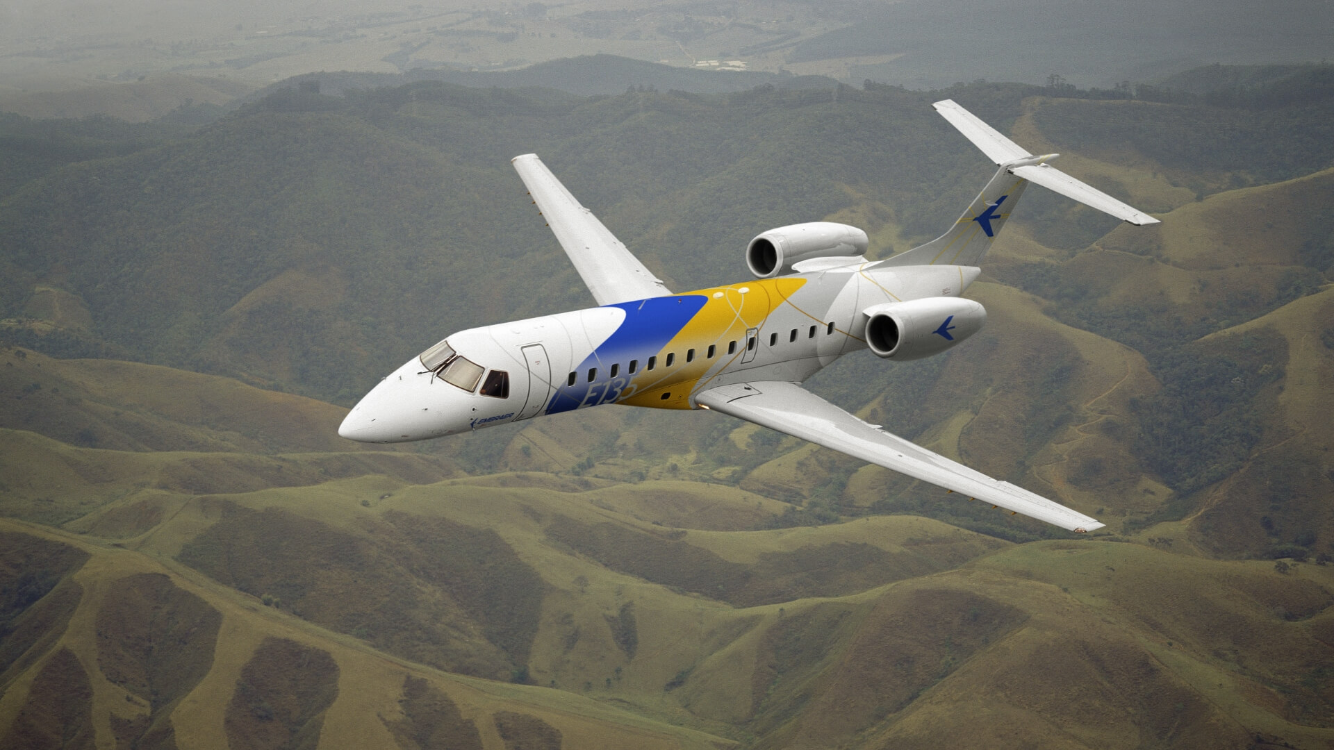 ERJ 135 - Commercial Aviation - Embraer